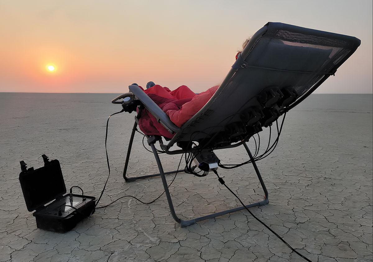 Healing Devices - Clive De Carle